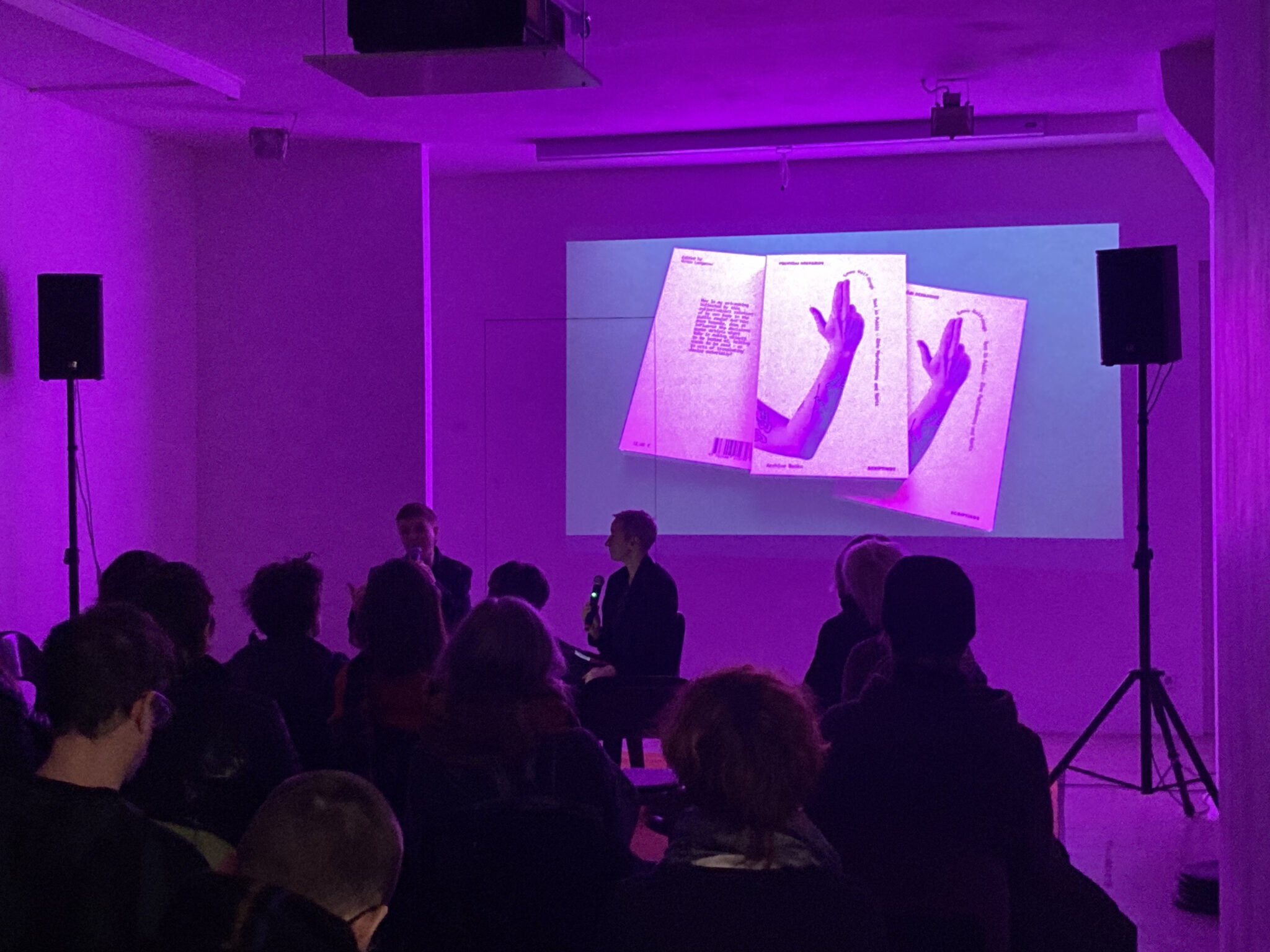 Text in Public @Gesellschaft für künstlerische Forschung – EECLECTIC